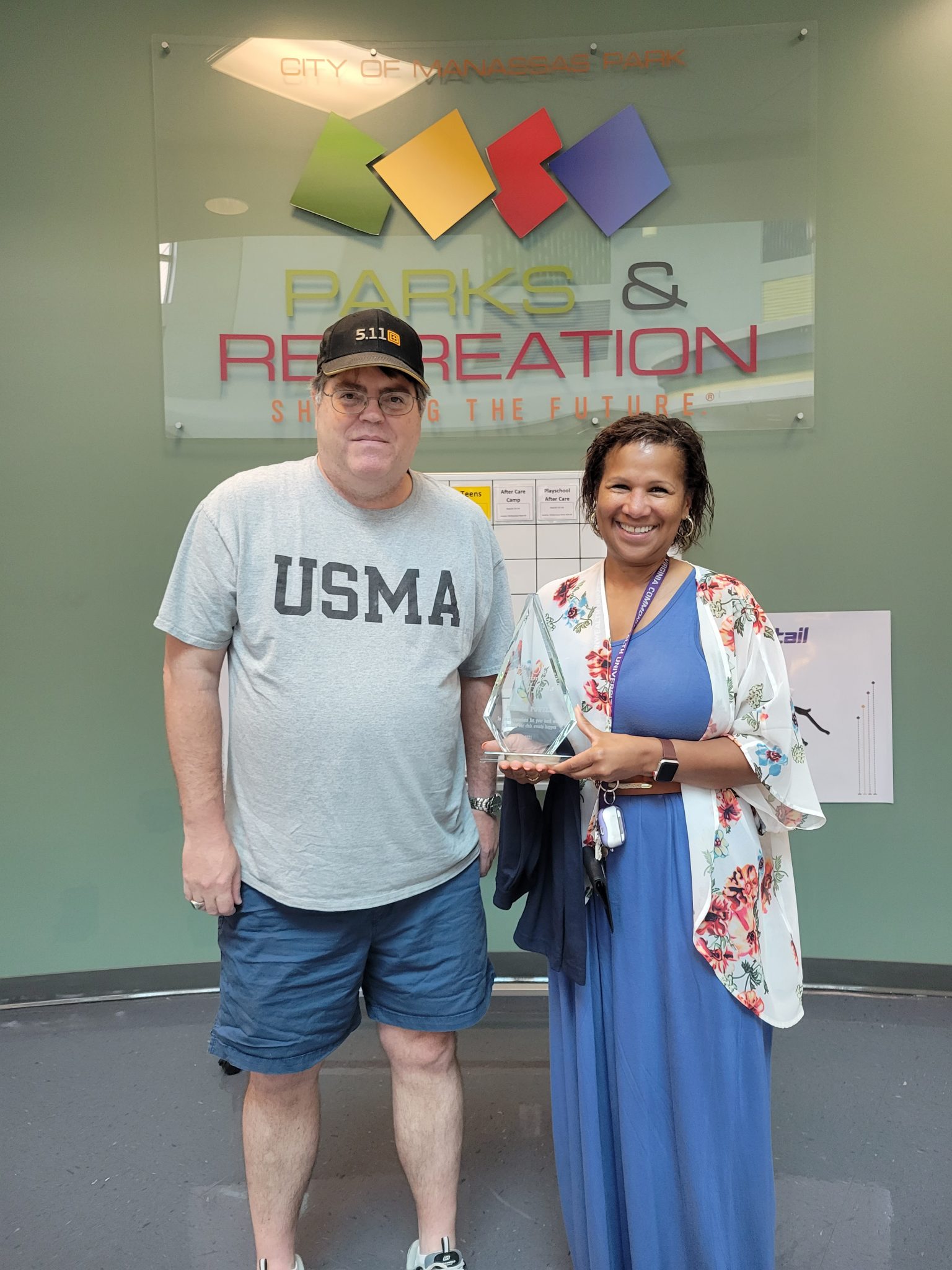 Don, WA2SWX, awards Amelia Powell for exceptional service – W4OVH